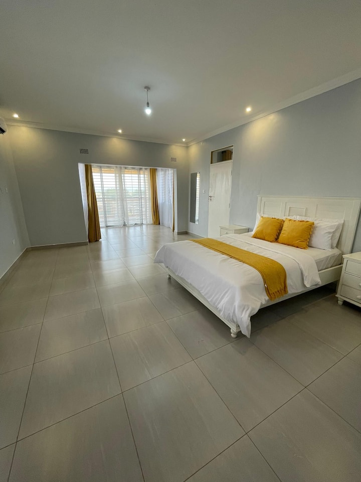 Modern And Spacious 4 Bed Apartment In Lilongwe - Lilongwe