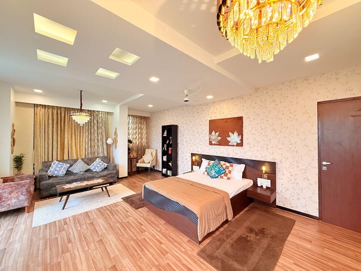 Hilltop Hideaway Spacez 4bhk Pool Villa In Mumbai - 孟買