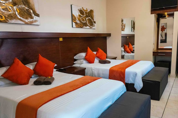 Standard Open Plan Double Chalet - Rustenburg