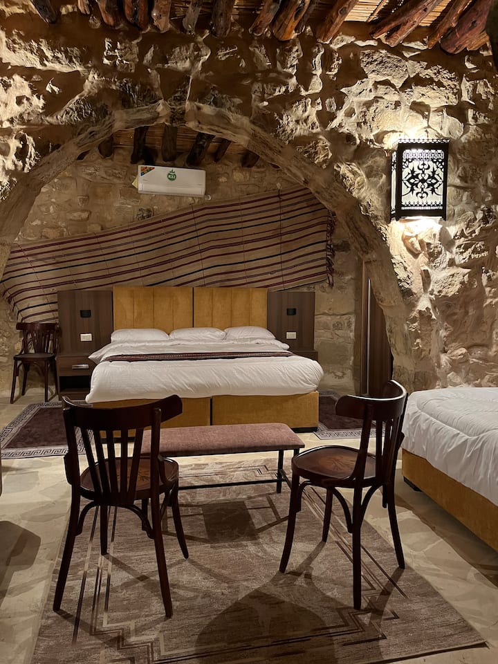 Room In Hartna Zaman - Jordan
