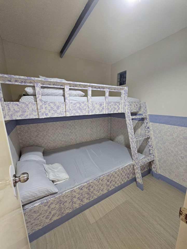 Connecting Room - Dingalan