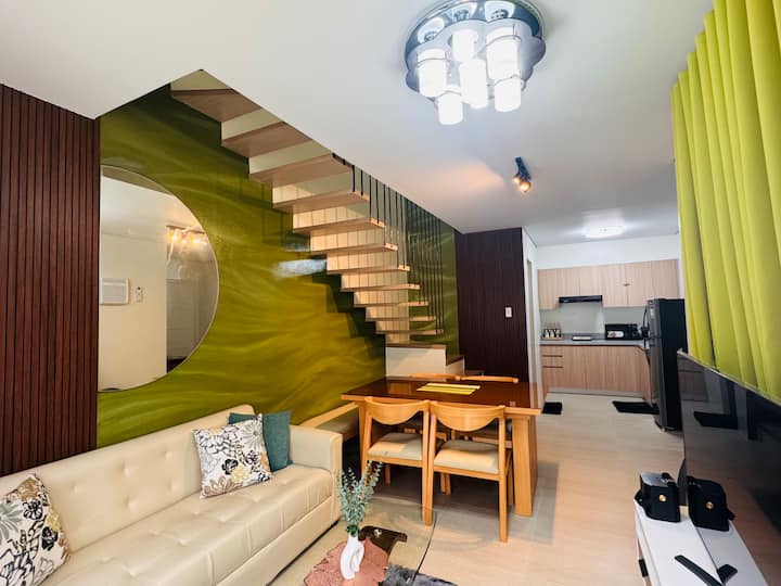 3-br Townhome With Free Parking, Bbq Grill, Pool - Tagaytay City