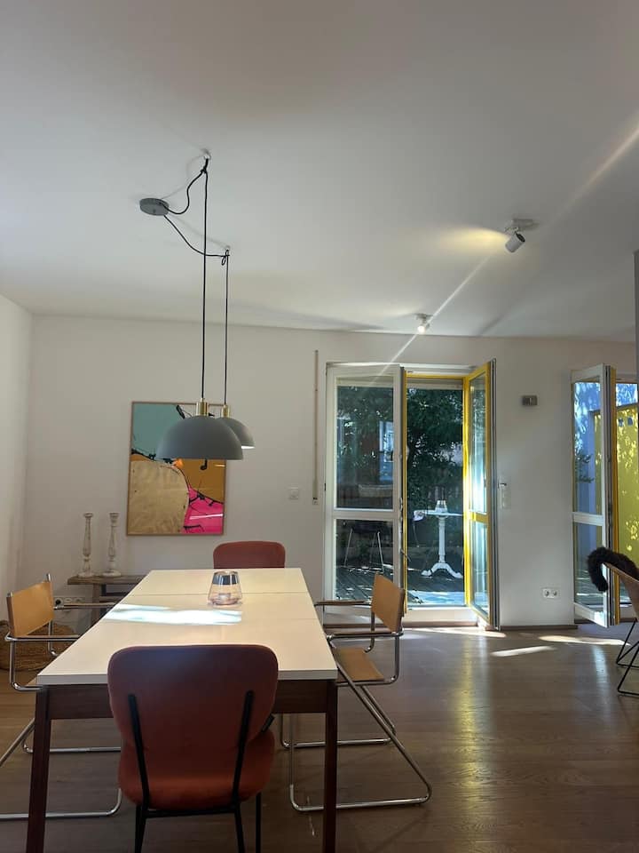 Zentrale Gartenwohnung 2 Etagen - Oktoberfest Nah - Ottobrunn