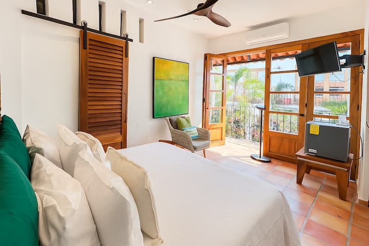 Casa Da Lusso |Charming Queen Room| Zona Romántica - Puerto Vallarta
