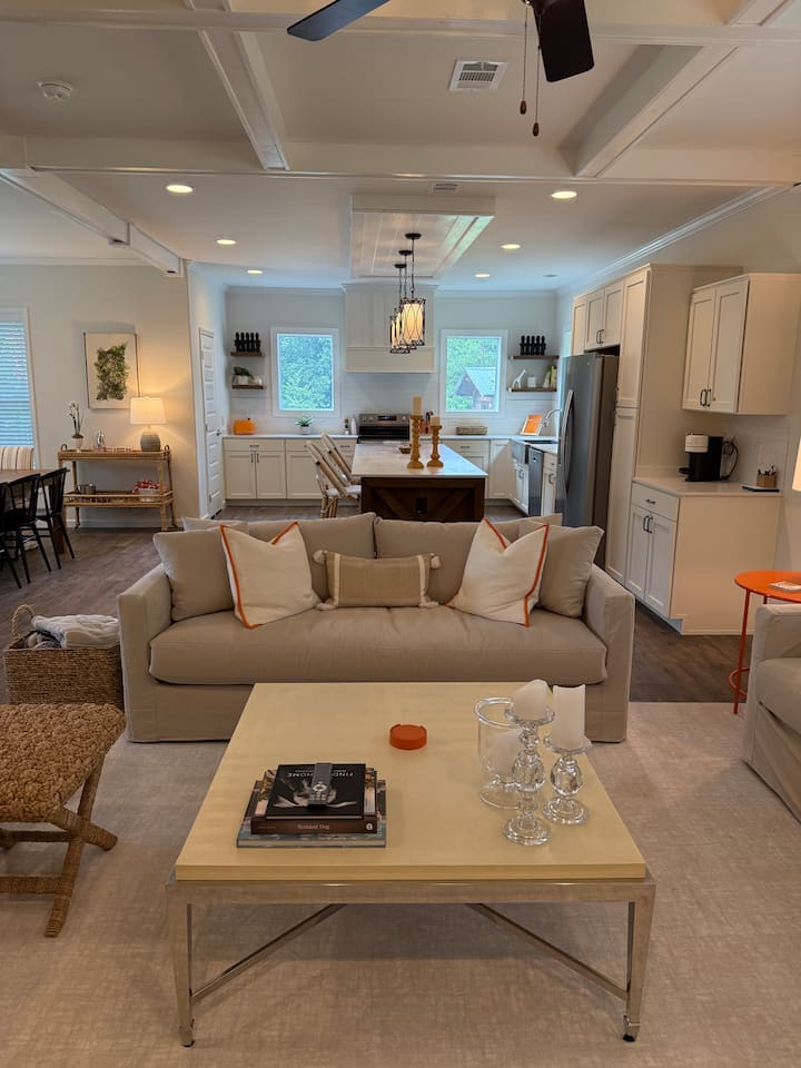 Fun Family Retreat Near Clemson - Westminster