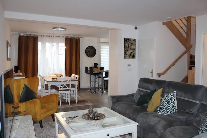 Charmante Maison Avec Jardin - Lisses