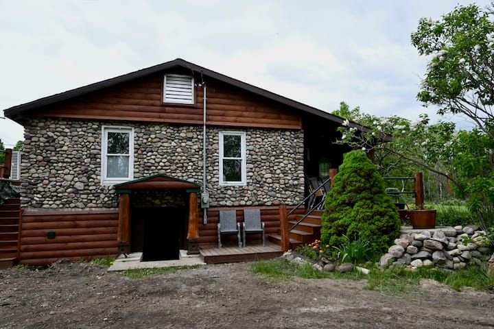 Historical Stone And Log Cabin - Big Rapids, MI