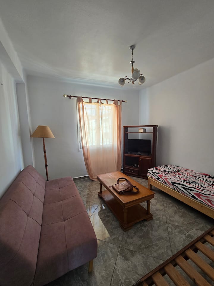 Apparemment F2 à Alger - Algiers