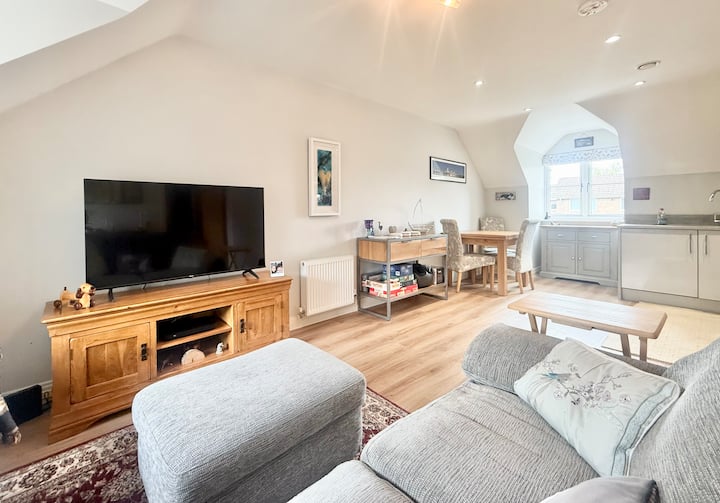 Lovely Apartment, Sleeps 5, Parking, Wifi - Watford