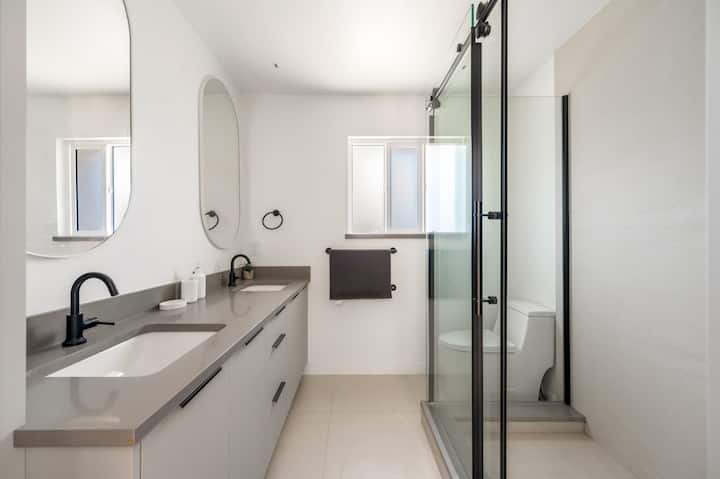 Luxury 1bd Cozy Retreat - Burnaby