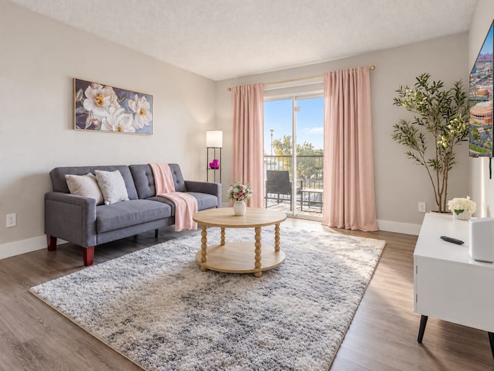 Pool | Free Parking | Workspace | Near Asu - Mesa, AZ