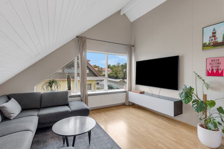 Central Reykjavík Apartment (Family Friendly) - Reykjavik