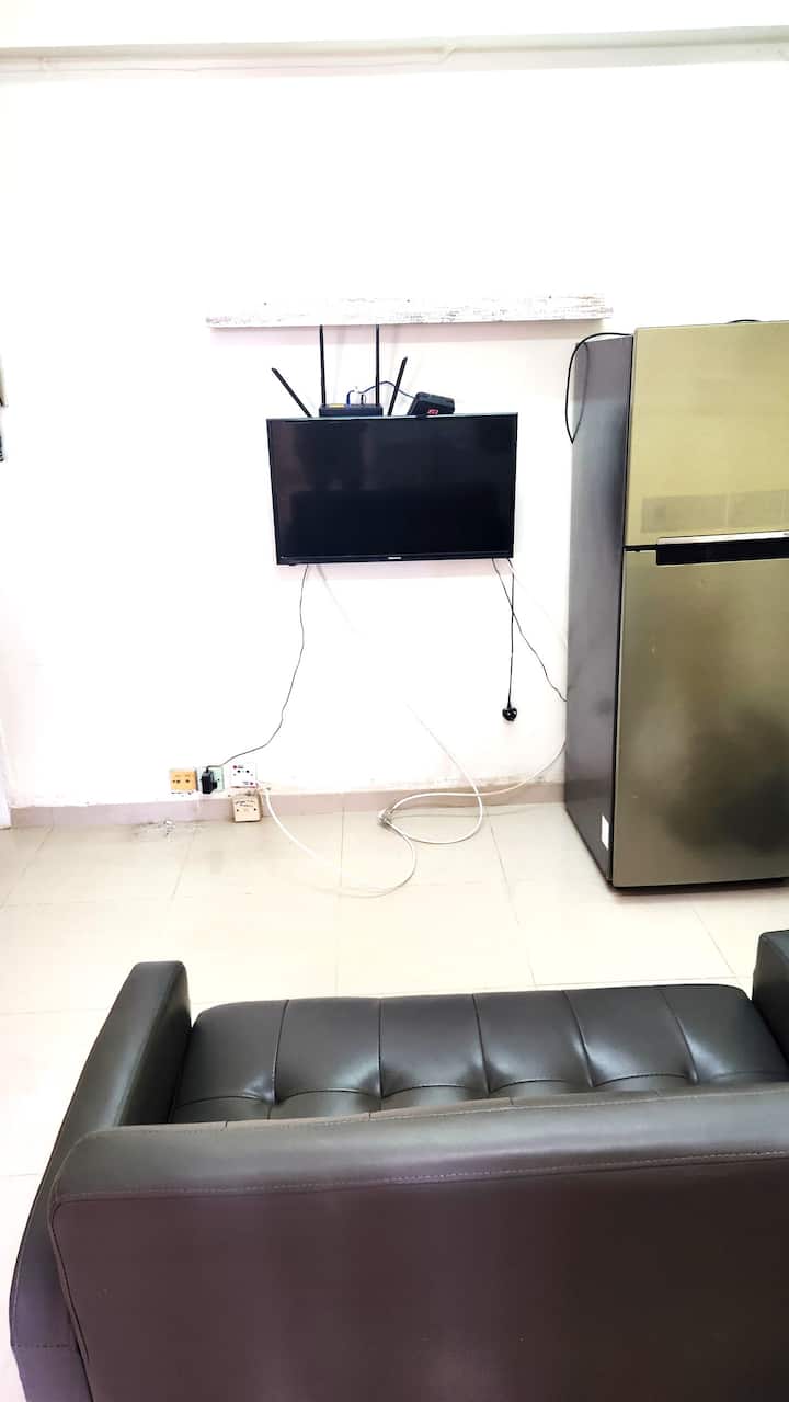 Small 3 Bedrooms Apartment In Tst Next To K11 - Kowloon City