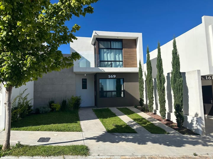 Residencia Cumbres _ Jardín Privado - Saltillo