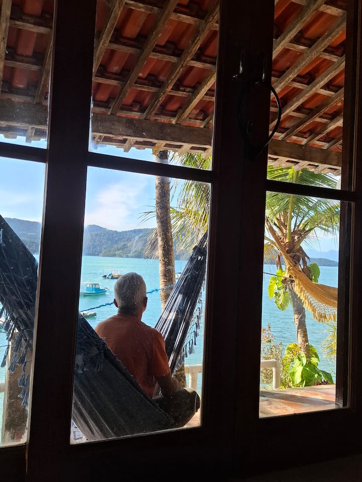 Suíte Com Vista Para O Mar - Trindade