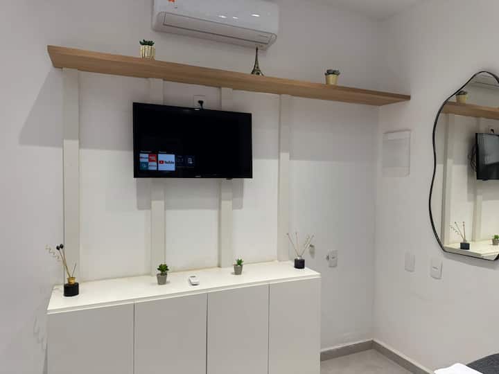 Studio 01. No Centro A 50m Da Delegacia - Araxá