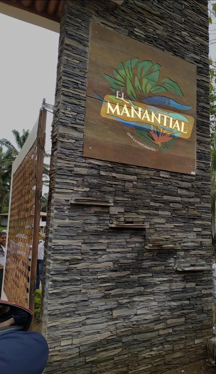 Hermosa Casa En Puerto Quito - Puerto Quito