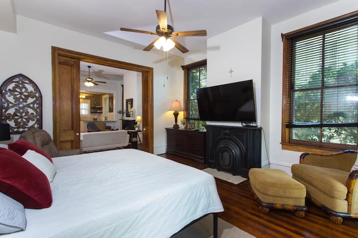 Historic Downtown Loft A - Pensacola, FL