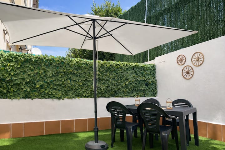 Casa Con Patio Y Chimenea Cerca Del Río - Navaluenga