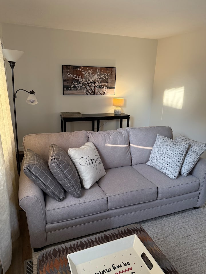 Spacious 1br •1.5 Bath •Newly Updated • Quiet Stay - Lewisburg, OH