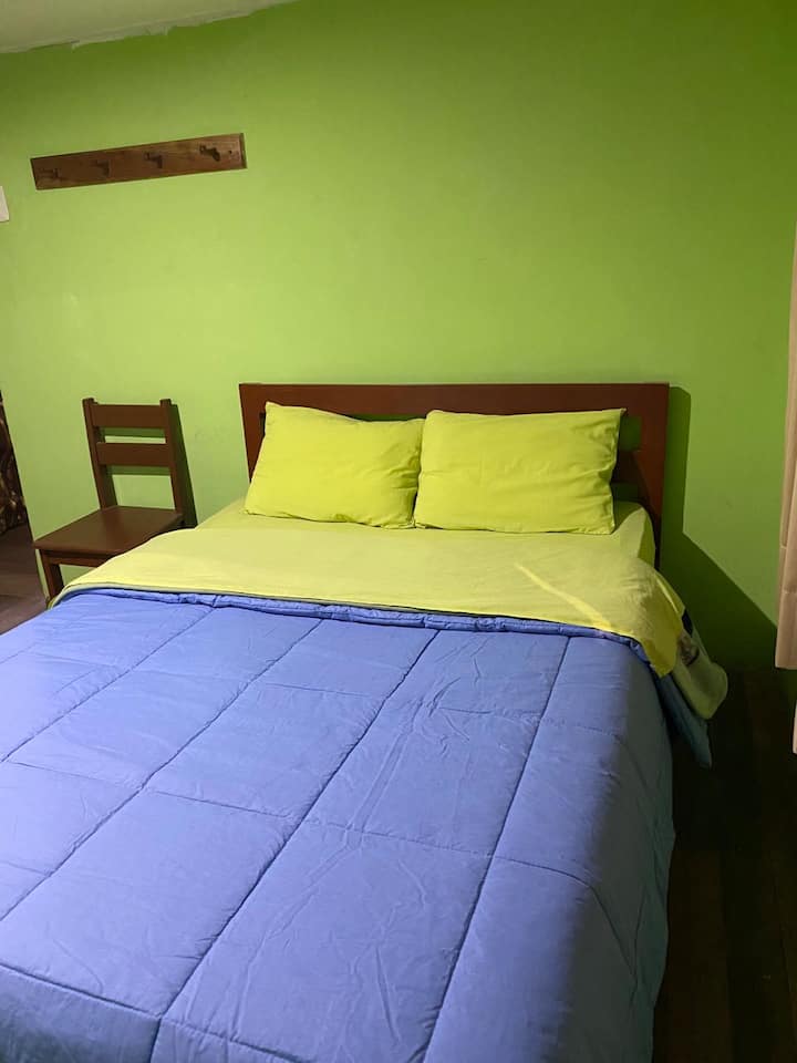 Habitación Matrimonial/baño Compartido - Chachapoyas