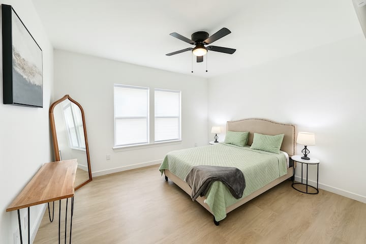 Modern 1br Retreat Collinsville - Owasso, OK