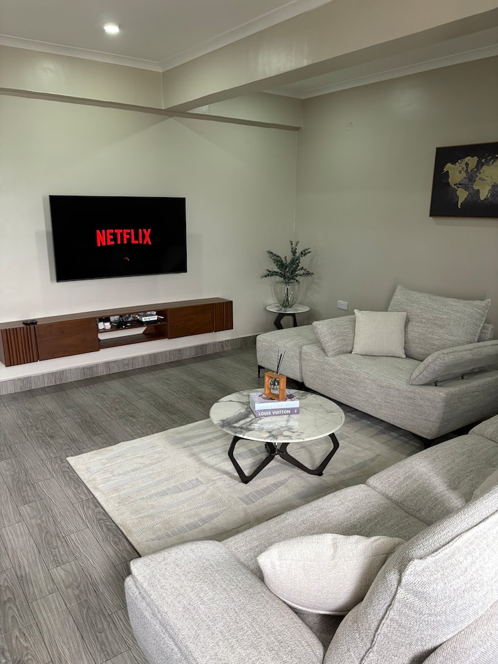 2-br Retreat With Pool In Masaki - Dar es Salaam