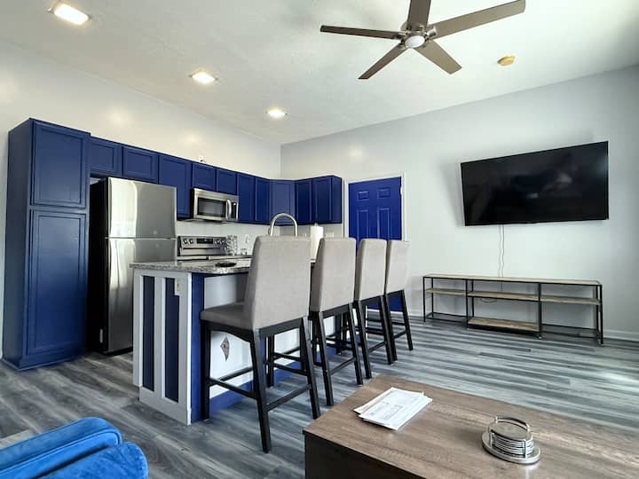 Modern & Quiet 1br Downtown - Otr - Wifi - Parking - Cincinnati, OH