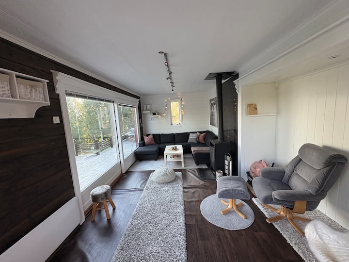 Koselig Hytte Med Campingvogn I Vakre Russeluft - Alta