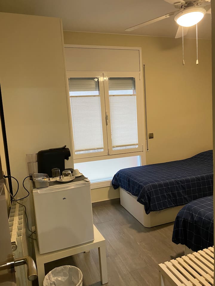 Habitación Dos Camas + Baño Privado, Calefac/ Ac - Lloret de Mar