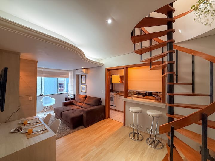 Cobertura 2 Quartos C/ Suíte | Elevador, 2 Vagas - Porto Alegre