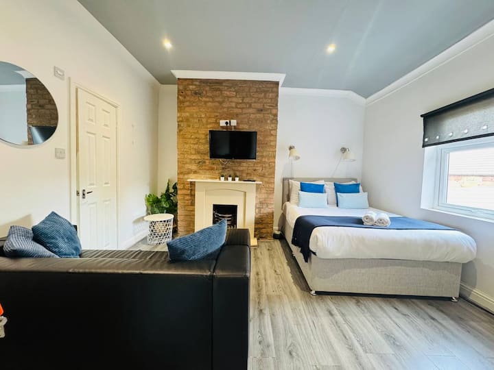 Comfortable Studio In The Heart Of Attraction Spot - Birkenhead