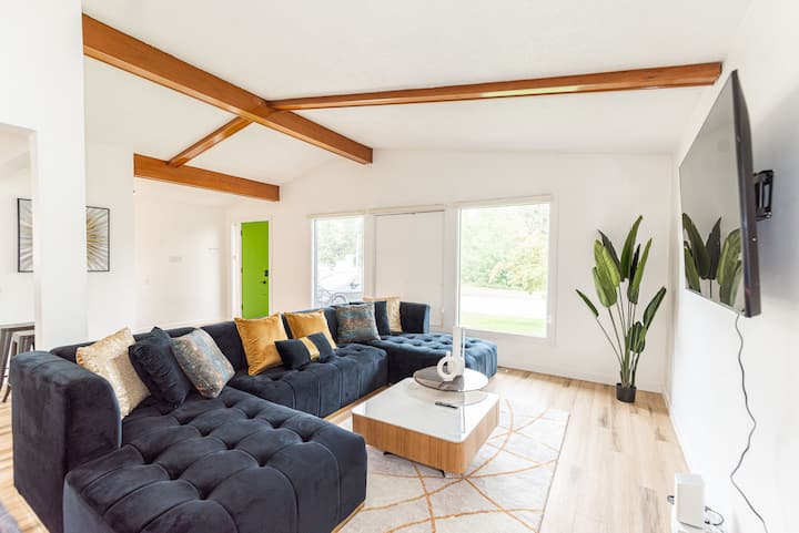 *Spacious & Entire House*ac! /Next To Whyte Ave/ua - Edmonton, Canada