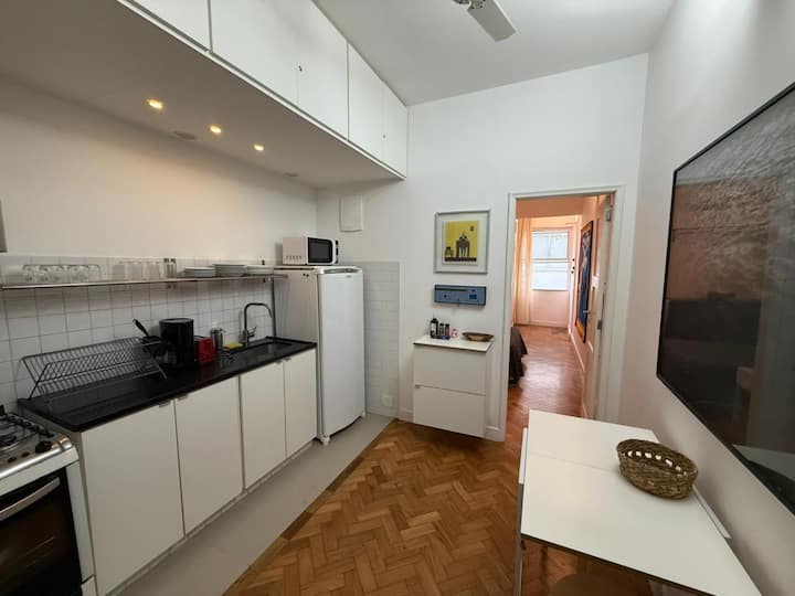 Studio Em Ipanema, Menos De 20 Metros Da Praia! - Ipanema