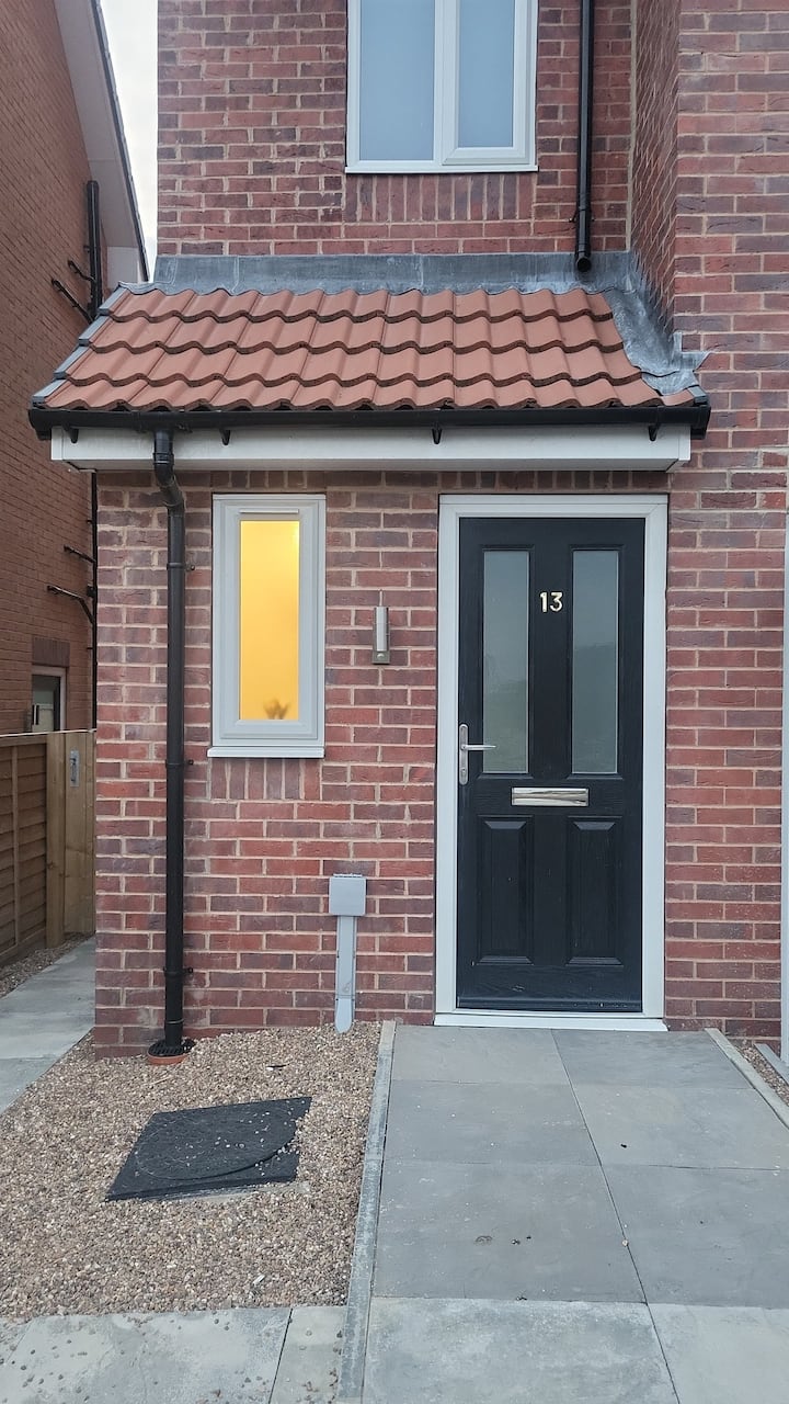Rotherham 3 Bed Garden Home - Sheffield