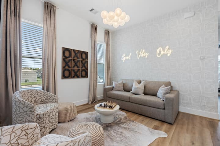 2 Luxury Homes In 1 - Houston Nightlife & Stadiums - Casa Blanca, TX