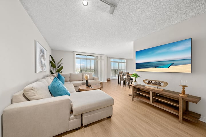 Highrise Apt W/pool, Jacuzzi, Beach&marina View - Venice Beach