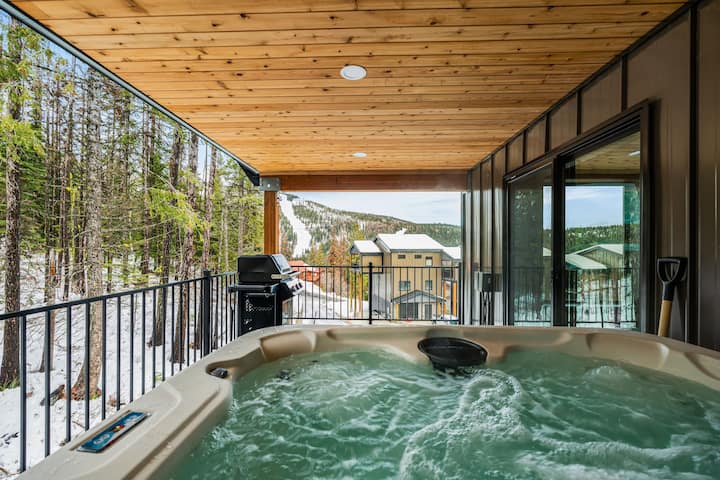 Sauna, Views, Hot Tub, .5 To Lift, End Unit 46 - Sandpoint, ID