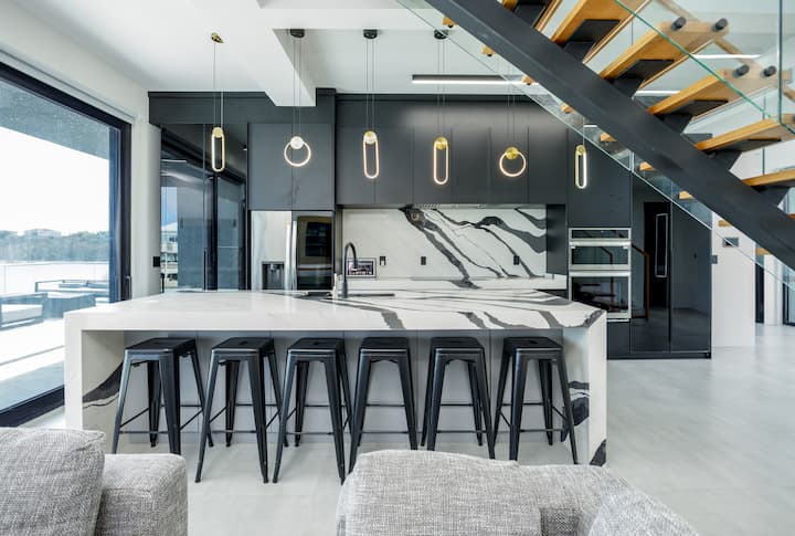 The Twins - New Beachfront Villa | Pools & Rooftop - Turks and Caicos Islands