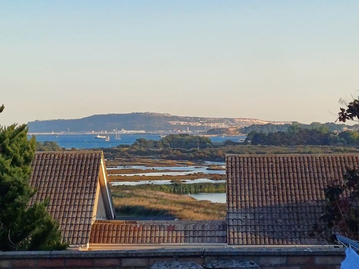 Coastal Lovers' Paradise - Weymouth