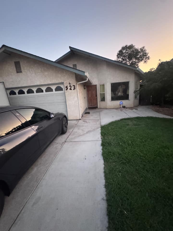Private Room-queen Bed - Ripon, CA