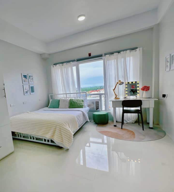 High Floor Condo • River View + Bright Interiors - Dagupan