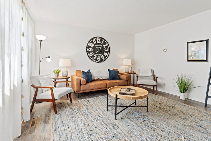 Local Discounts! The Lexington Suite - Newark, OH