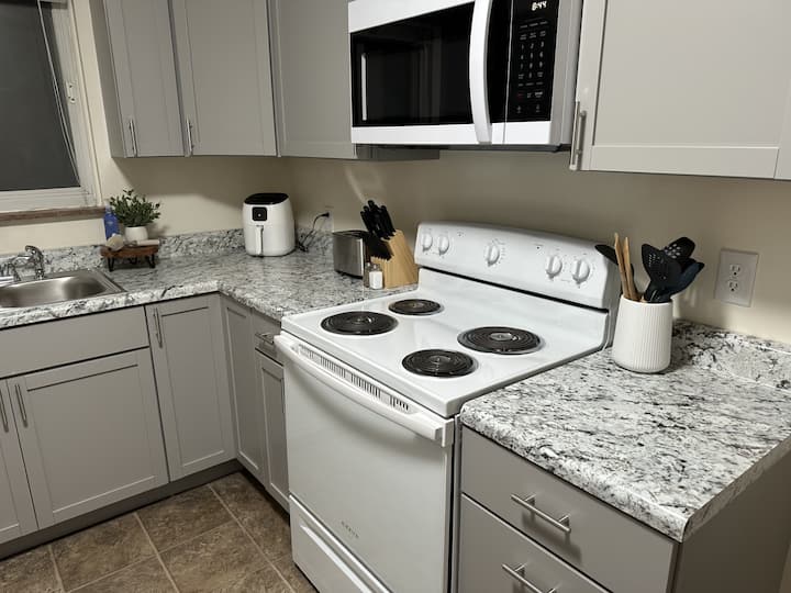 Charming, Cozy And Convenient! - 亨廷頓