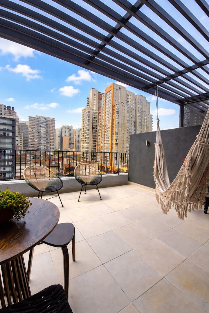 Sunny Downtown Studio With Private Terrace, Bbq - Santiago, Chile