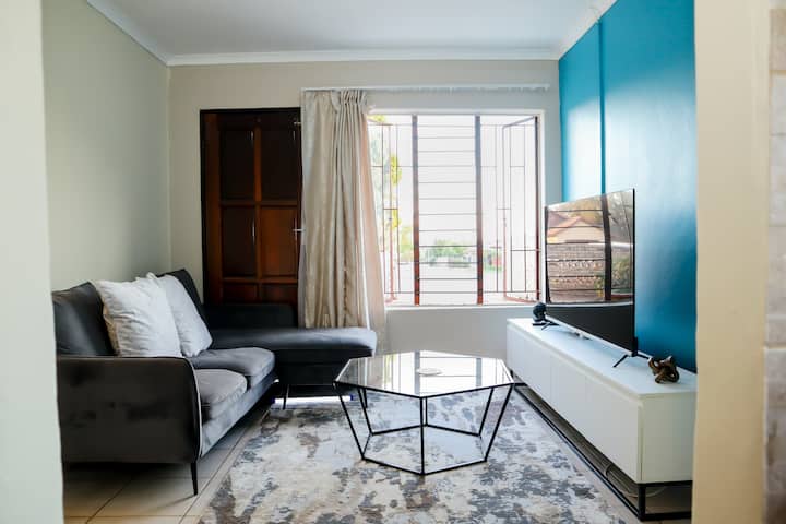 Lapeng@mogwase
Free Parking-free Wifi - Mogwase