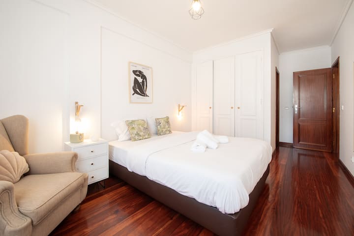 Cozy Traveller Apartment & Garage - Aveiro