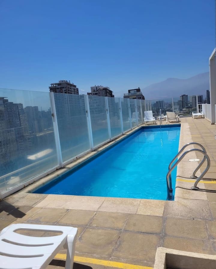 Departamento Santiago Centro, Metro L1 Santa Lucia - Santiago, Chile