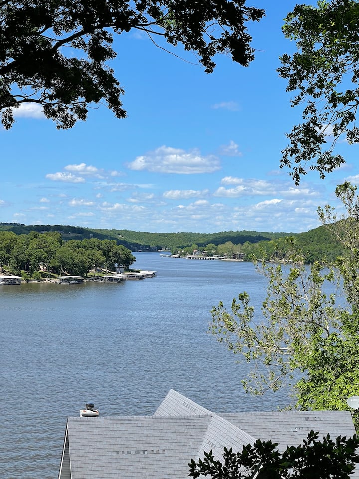 Newly Remodeled - Amazing Views! - Camdenton, MO