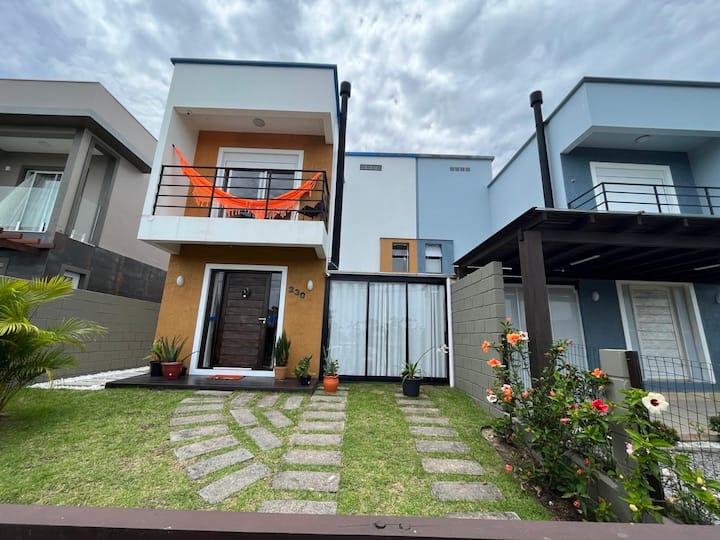 Casa Aconchegante Com Alma Local - Garopaba